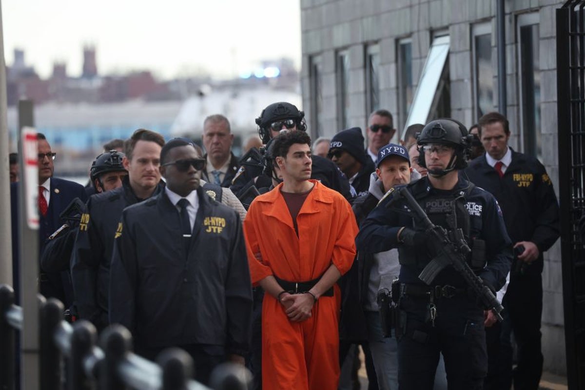 Luigi Mangione due in court amid double jeopardy fight in CEO killing