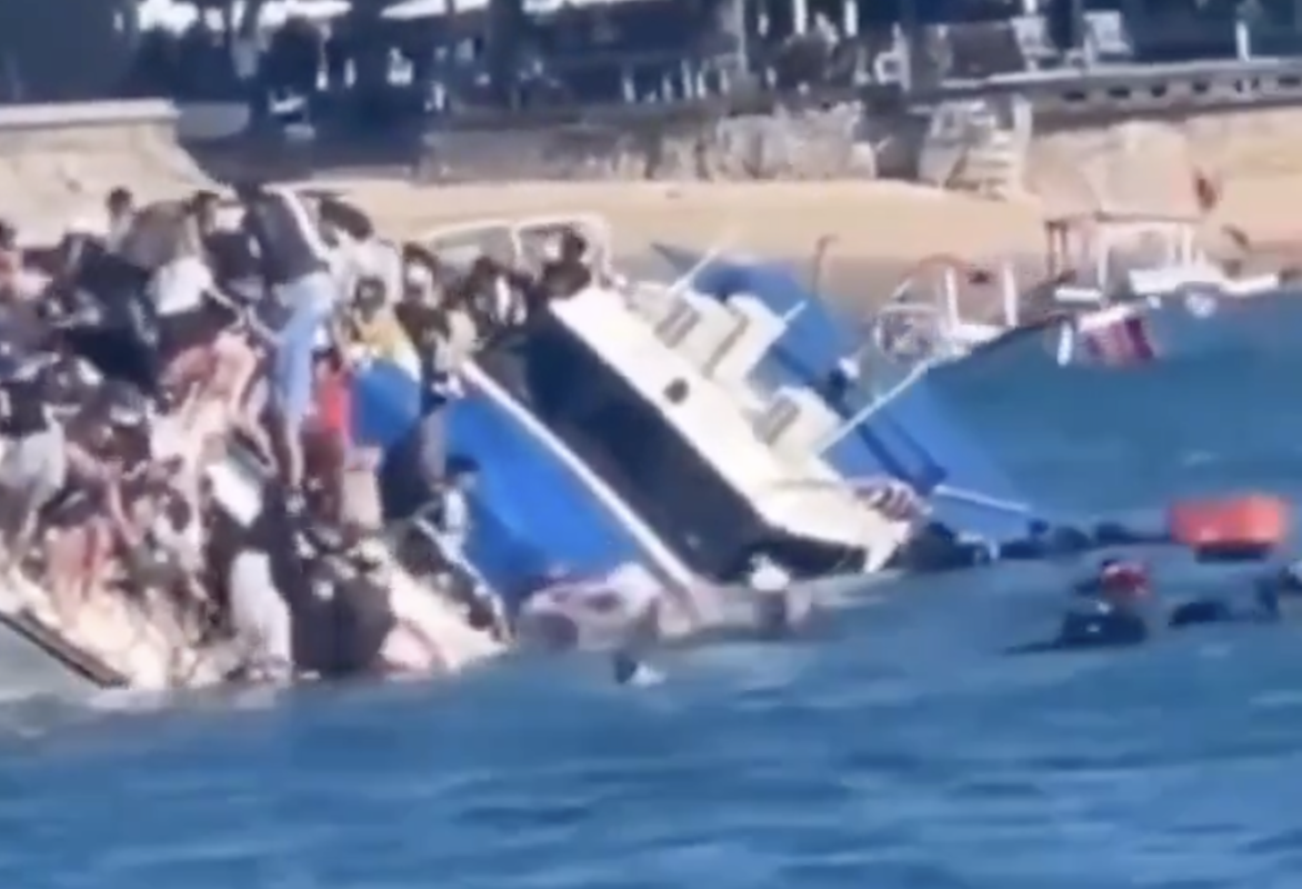 'Terrifying' Video Of Tourist Boat Sinking Goes Viral