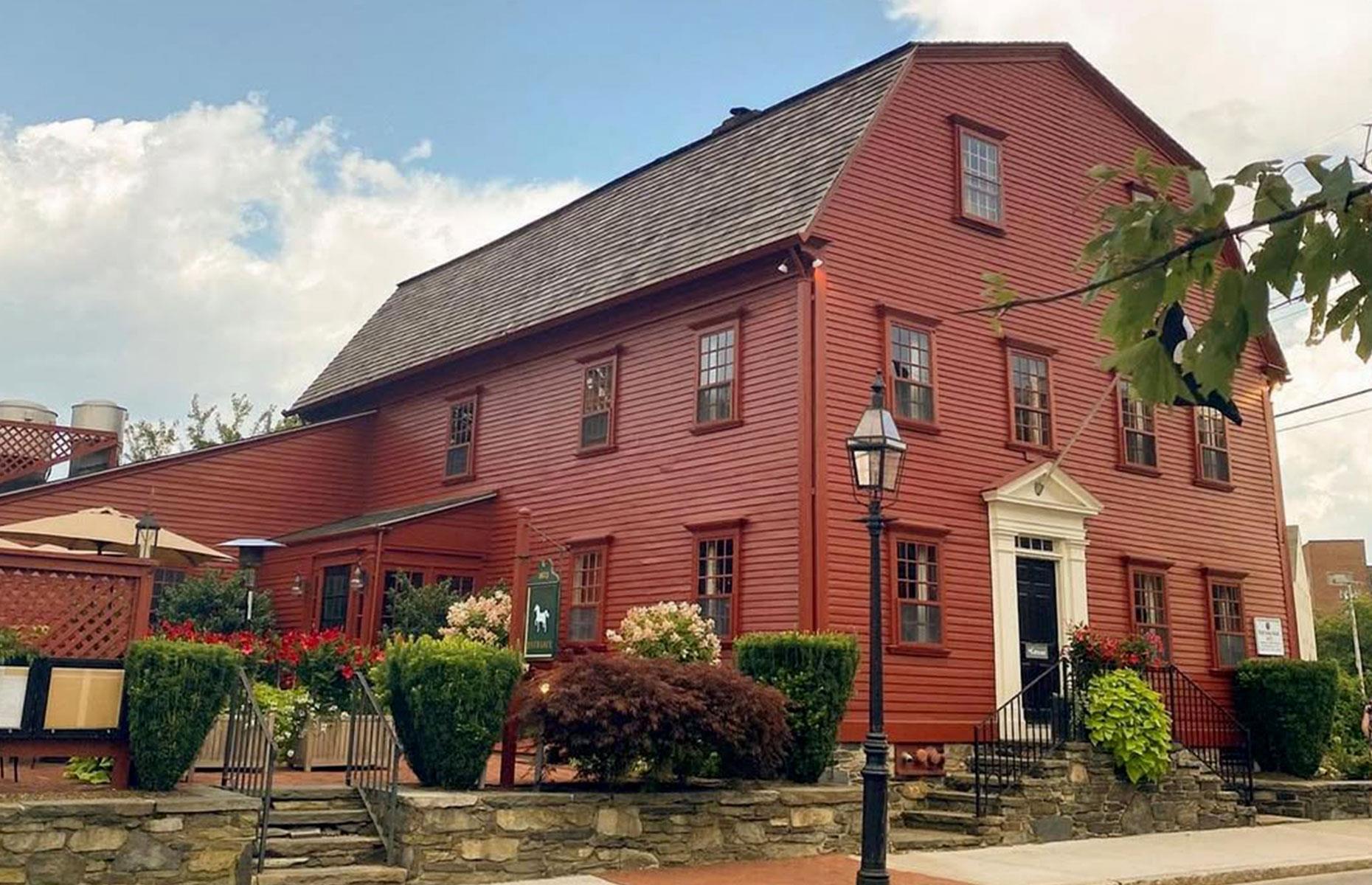17 iconic restaurants that almost closed forever