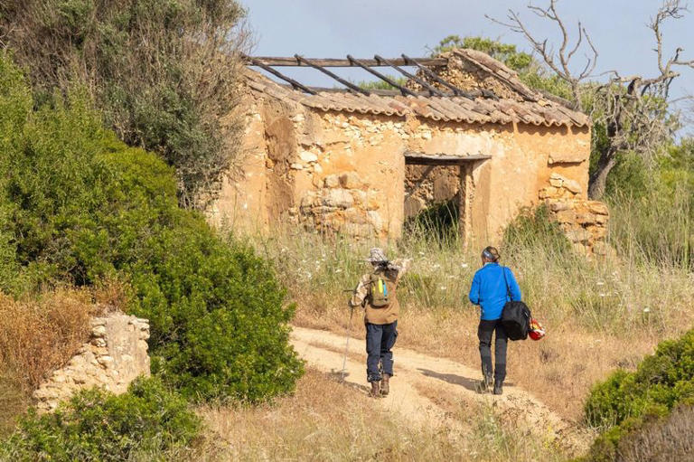 Inside abandoned Madeleine McCann search farmhouse as police find ...