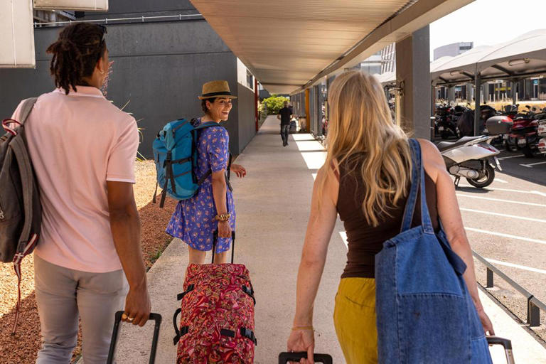 Booking.com: How to plan a group trip