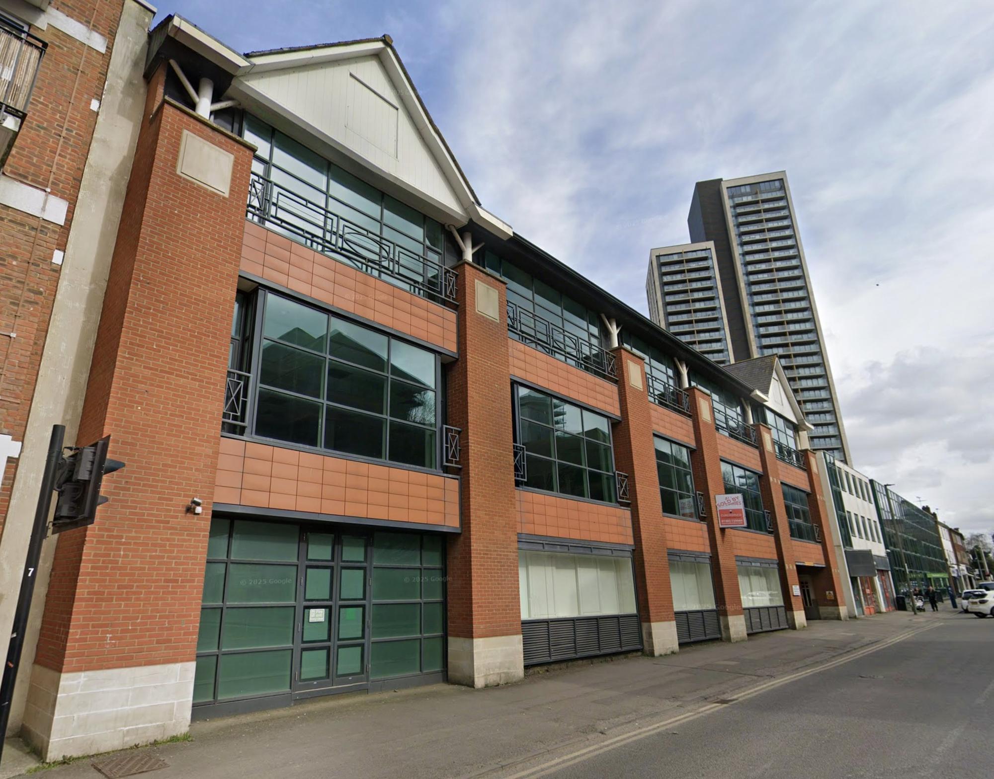 Plans for 27 town centre flats approved despite concerns over lack of ...