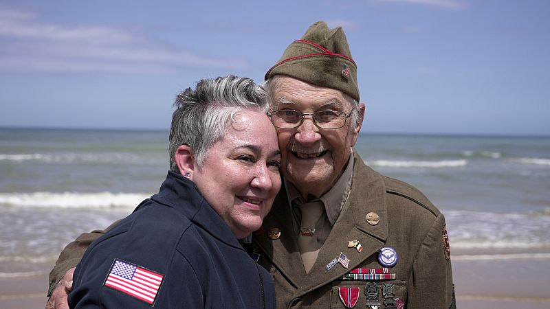 D-Day veterans return to Normandy to honour the fallen 81 years on