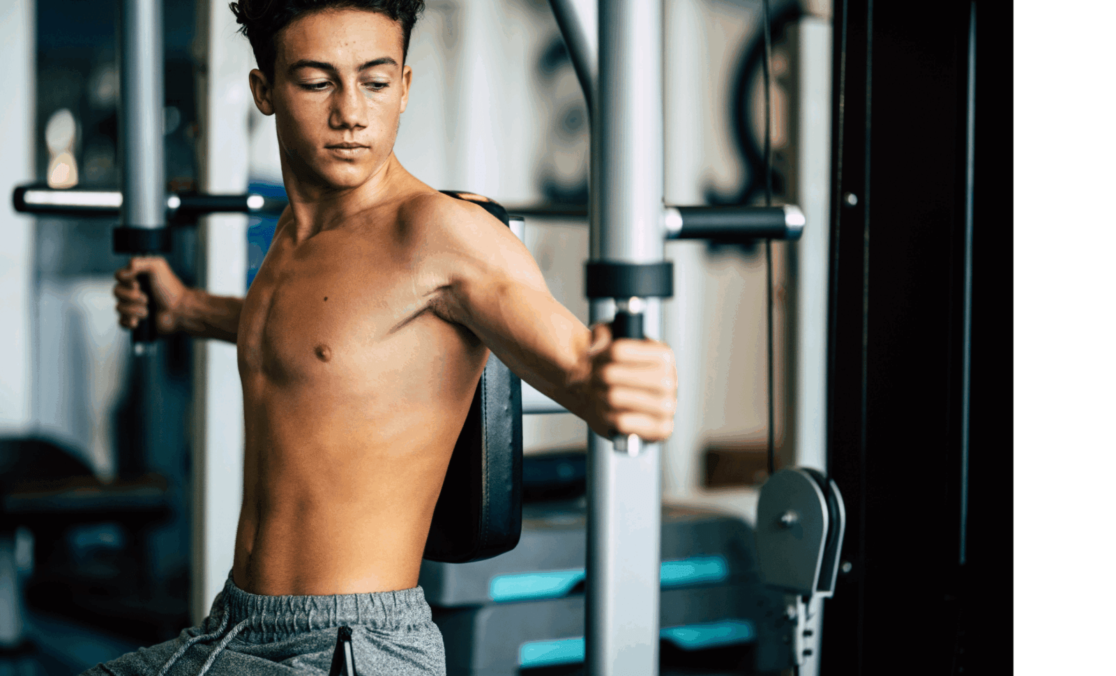 La musculation arrête-t-elle vraiment la croissance