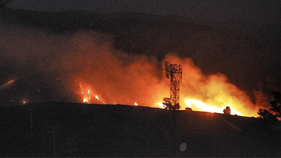 Brush fire erupts along Grapevine prompting evacuation warnings