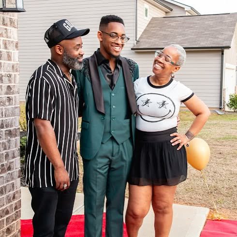 The Wire actor Tray Chaney shares emotional update after son is carried ...