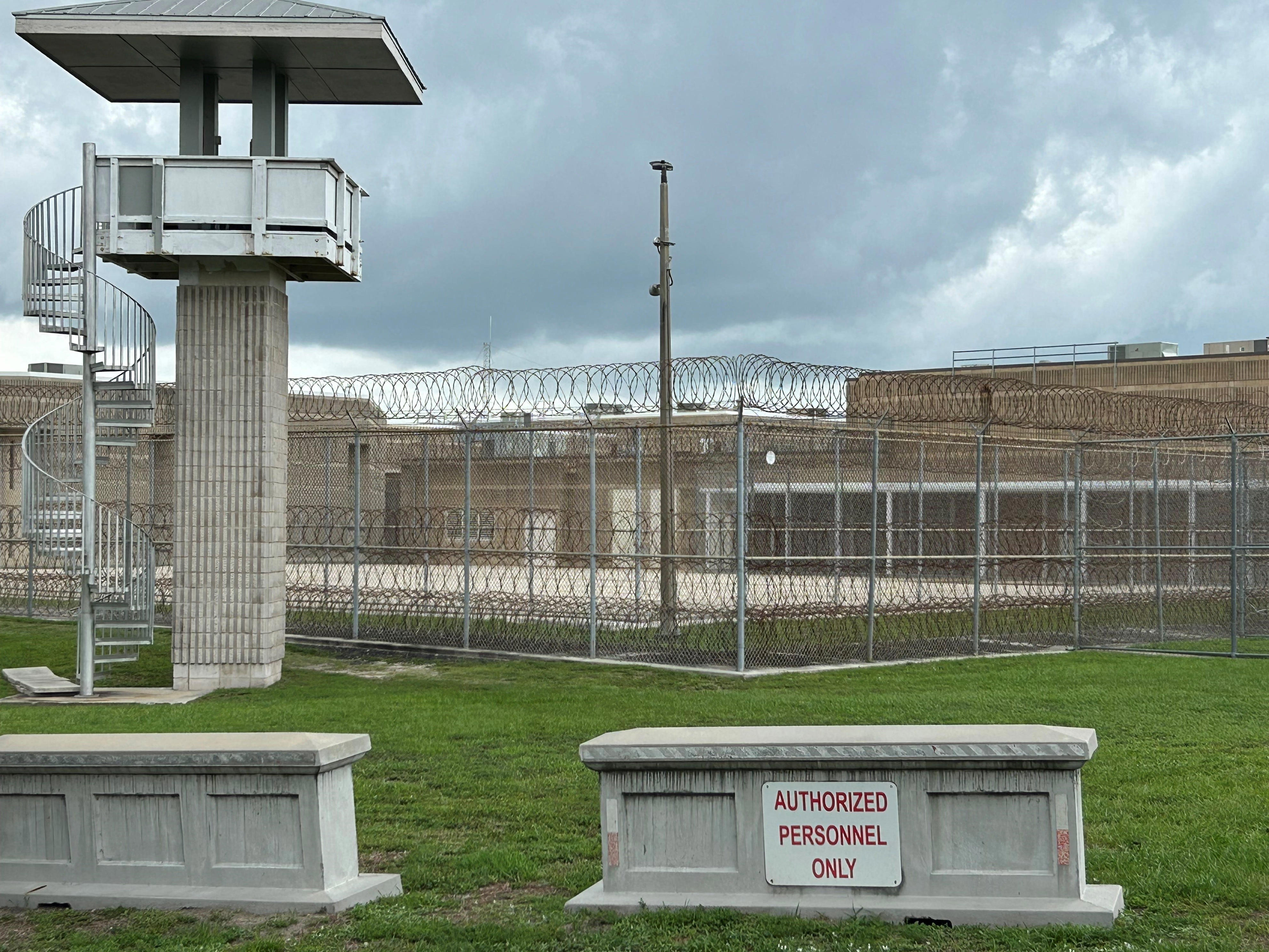 3 vehicles speeding over 110 mph on U.S. 1 leads to one arrest after ...