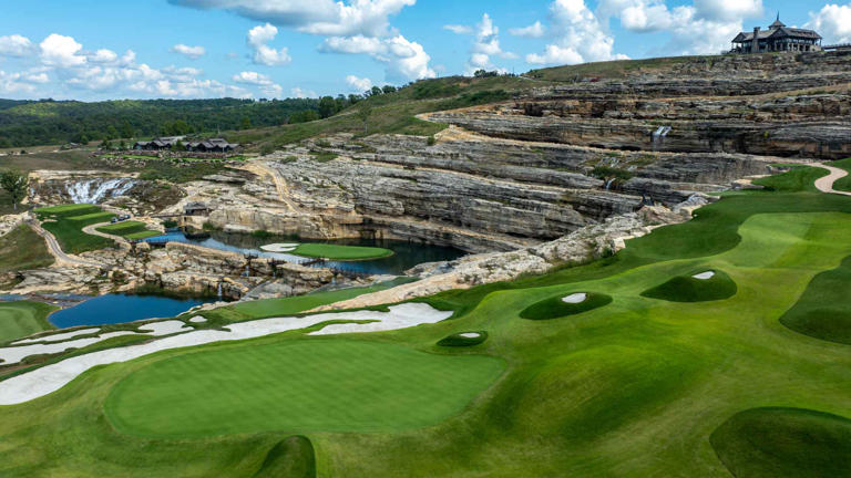 The new cliffhanging par-3 course at Big Cedar Lodge will keep golfers ...