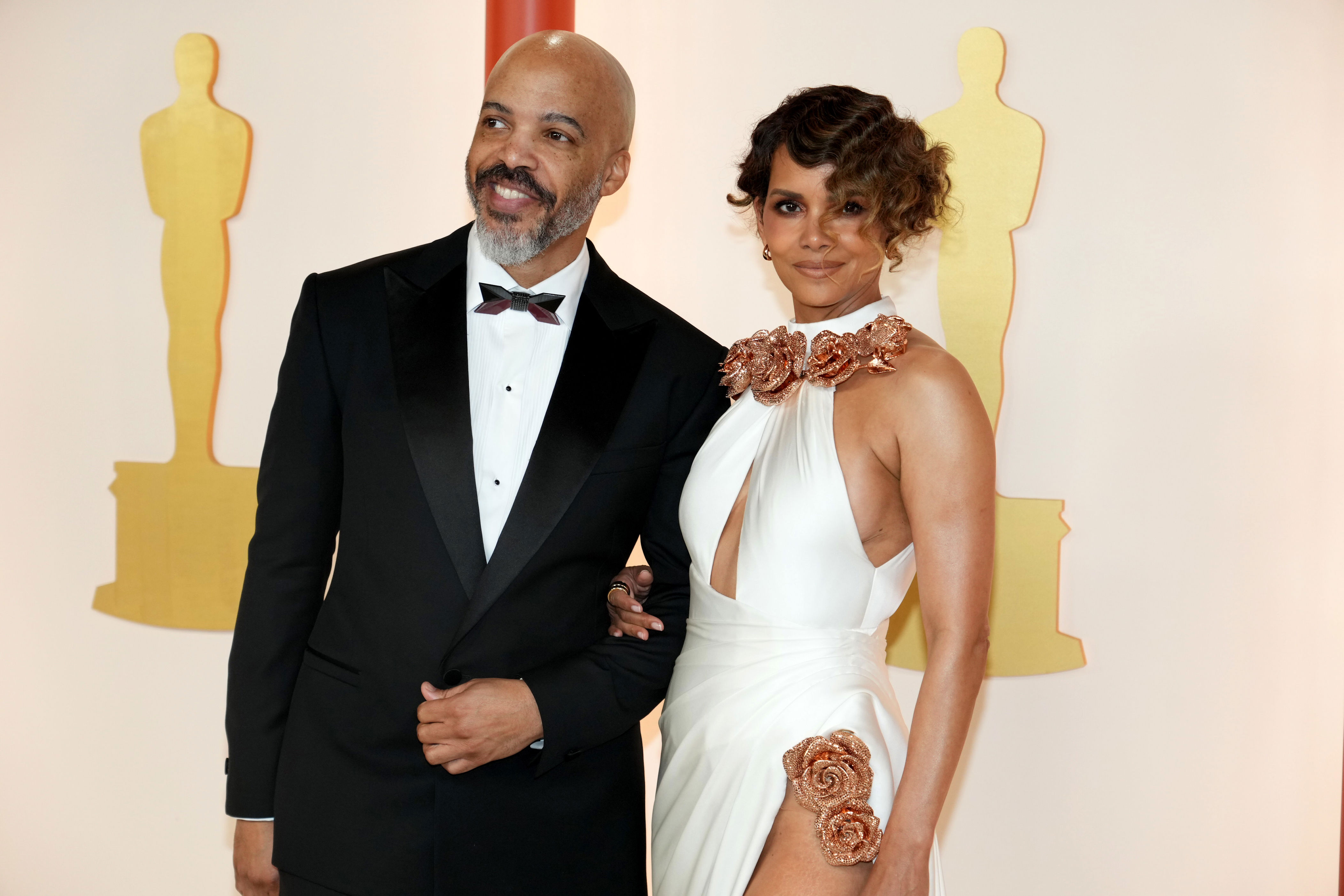 Halle Berry awkwardly rejects boyfriend Van Hunt's marriage proposal
