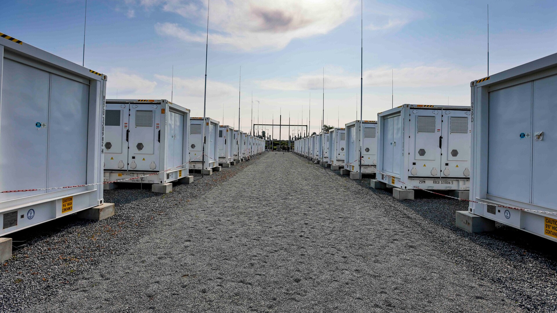 Batteriespeicher: Diese 96 Container bringen Deutschland jetzt mehrere ...