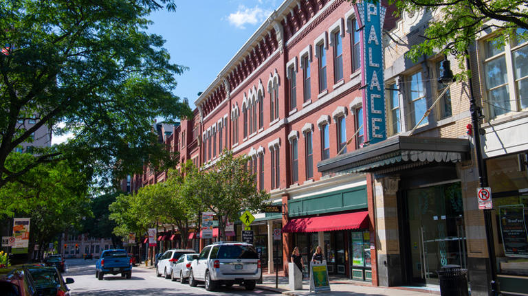 One Of Manchester's Best Neighborhoods Is A New Hampshire Lake Gem With ...