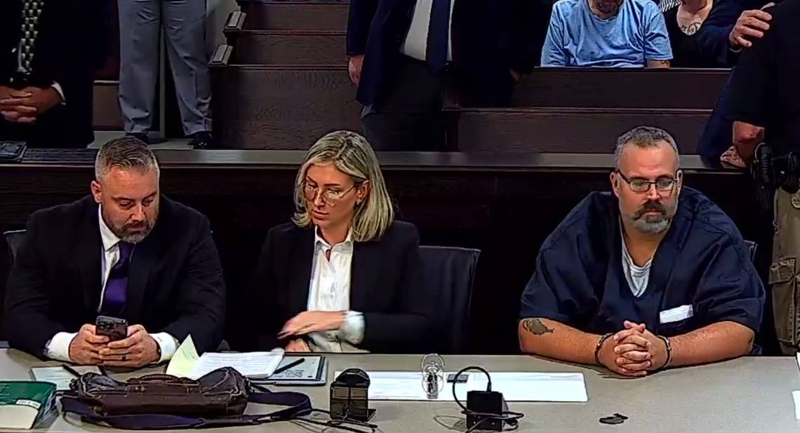 Prosecutors ask judge to maintain murder charge against ex-Letcher ...