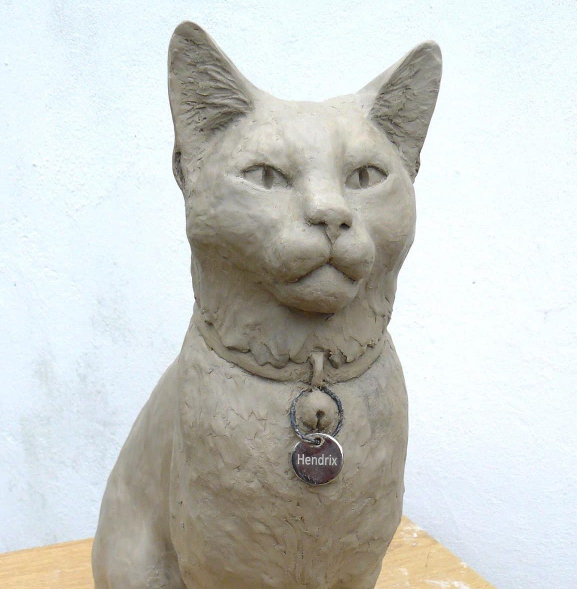 Saltburn honours adventurous cat Hendrix with statue