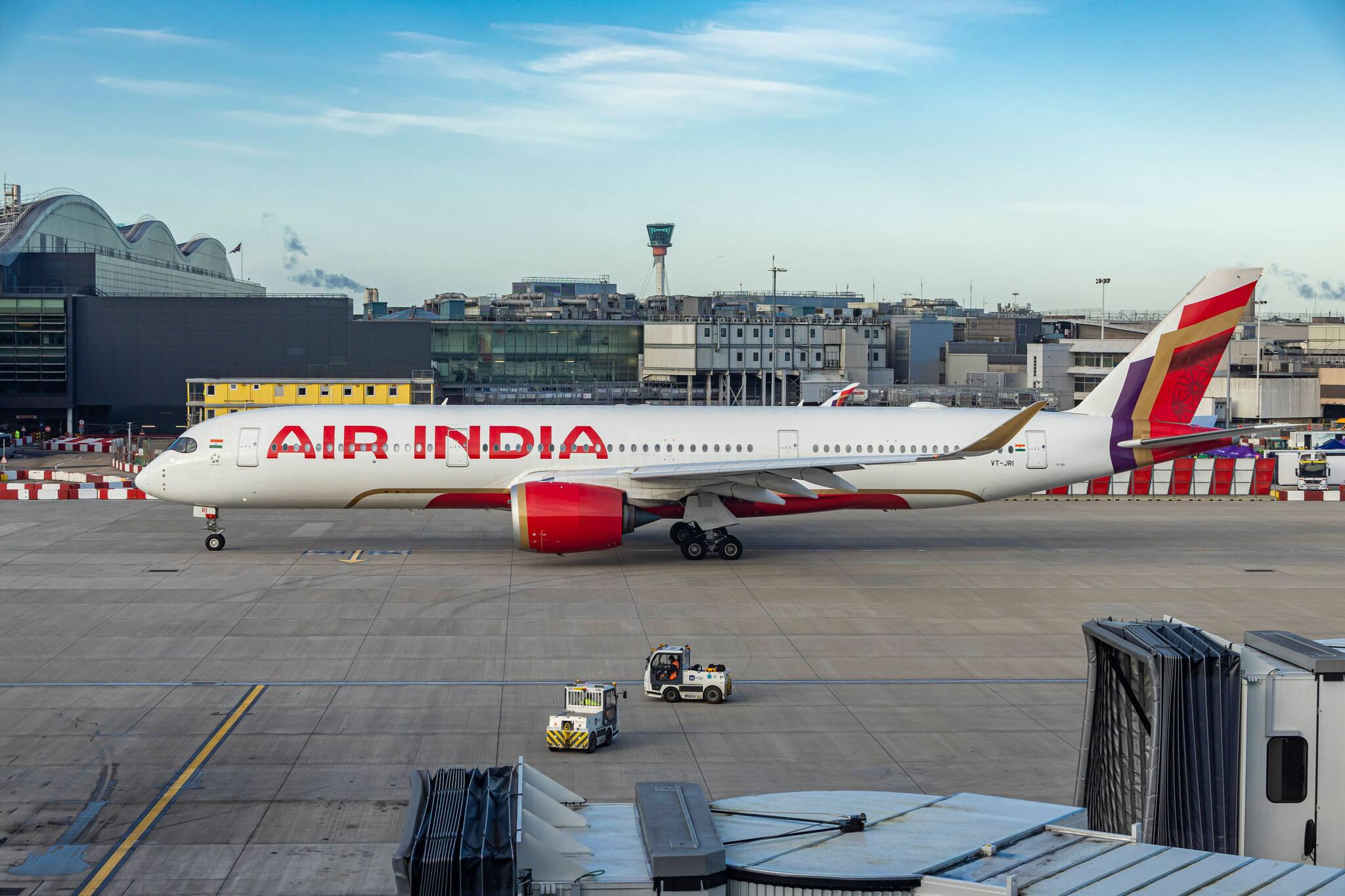Air India Absturz 2025: Boeing 787 Dreamliner abgestürzt – Infos zur ...