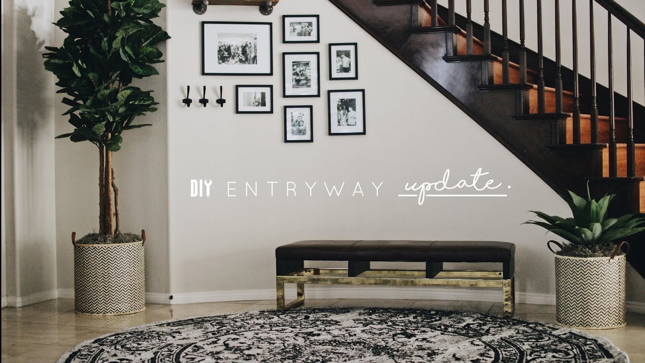 Watch me style my entryway from scratch!