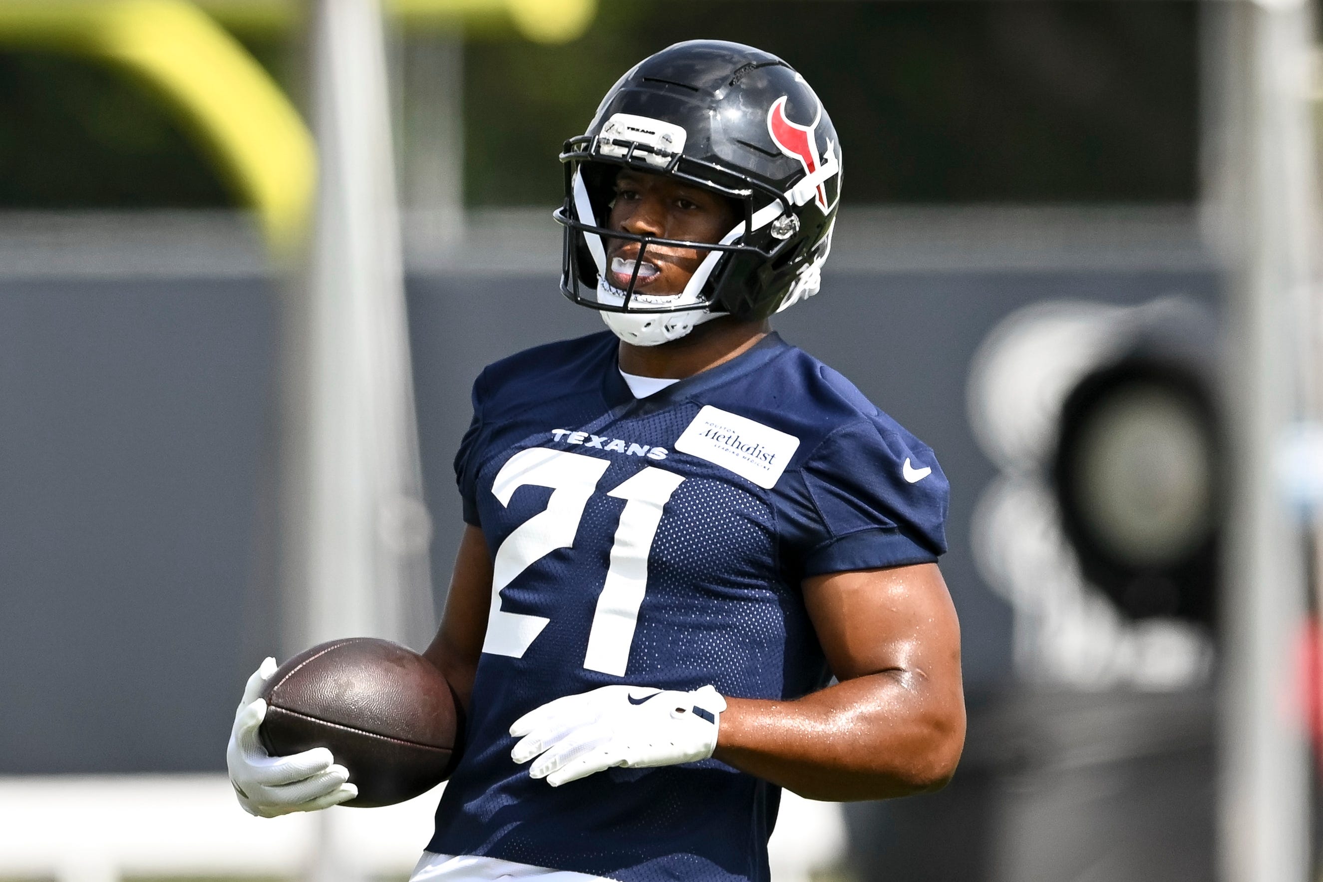 New Texans RB Nick Chubb ready for rejuvenation to career in Houston