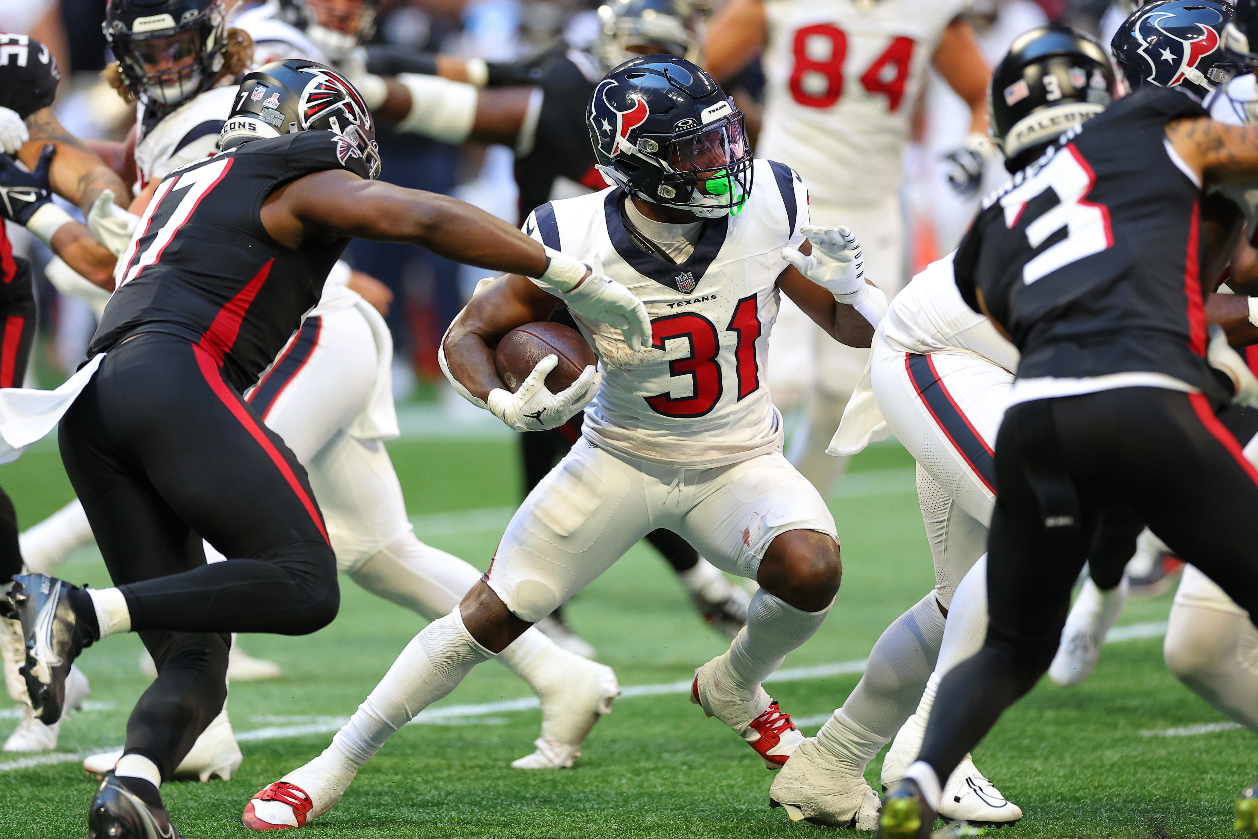 Texans RB Dameon Pierce activated to practice, clears physical