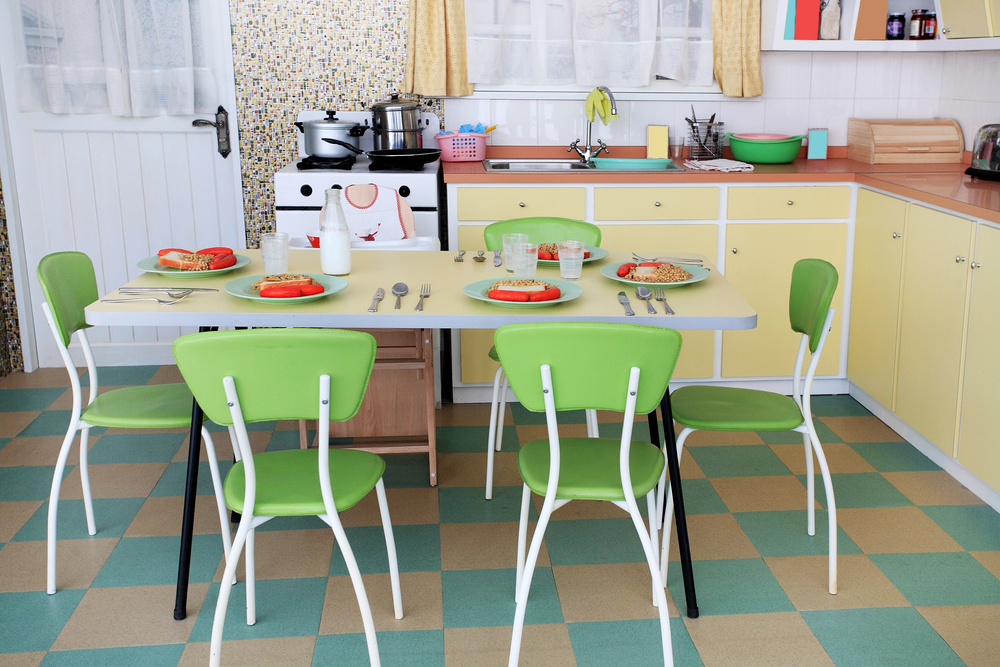 15 Things 90s Kitchens Had in Every Home