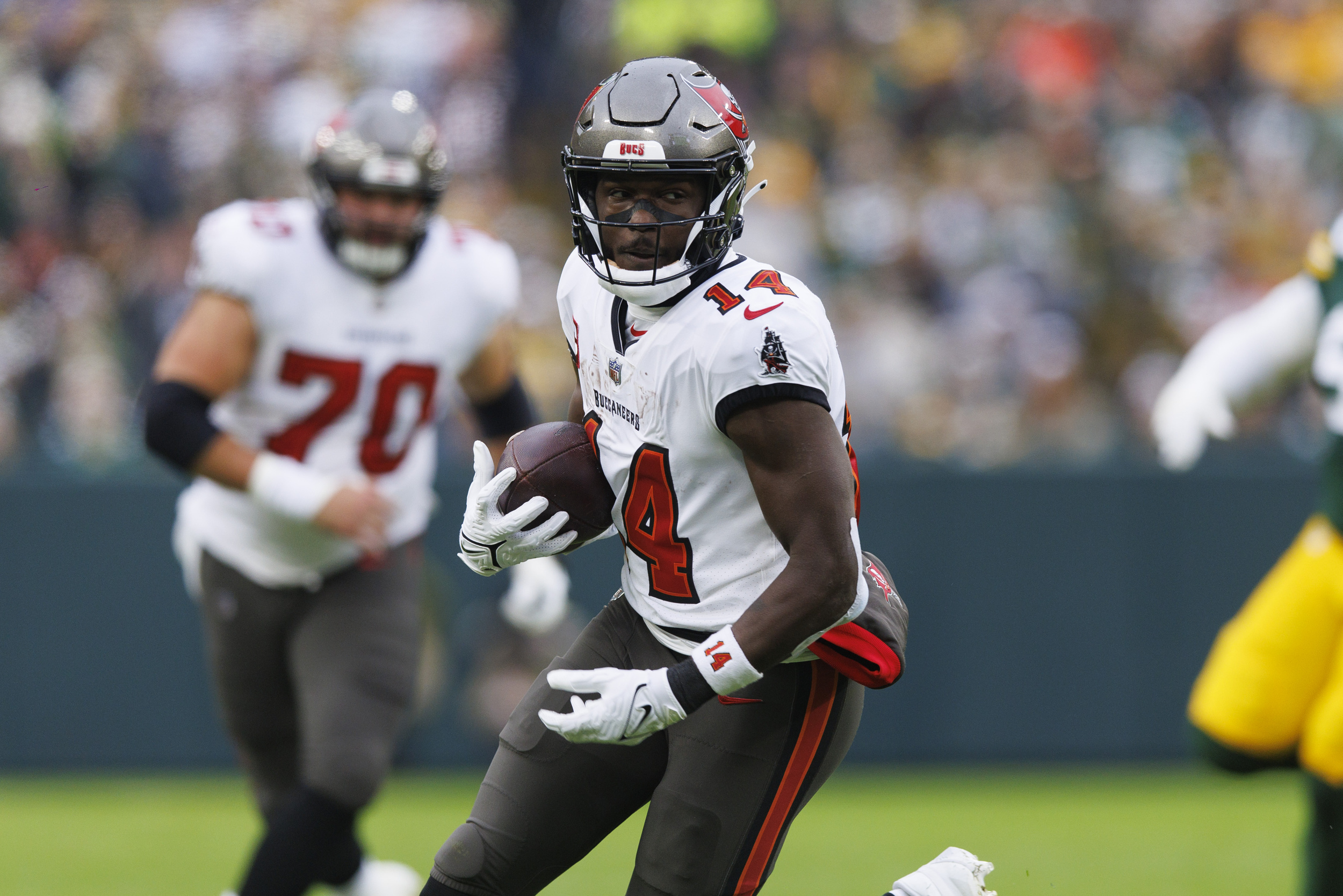 6 Fantasy Football Wide Receivers To Target