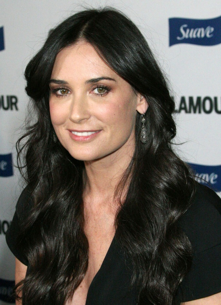 “She’s Clearly Had Some Things Removed,” Surgeon Spills the Secrets Behind Demi Moore’s Timeless ...