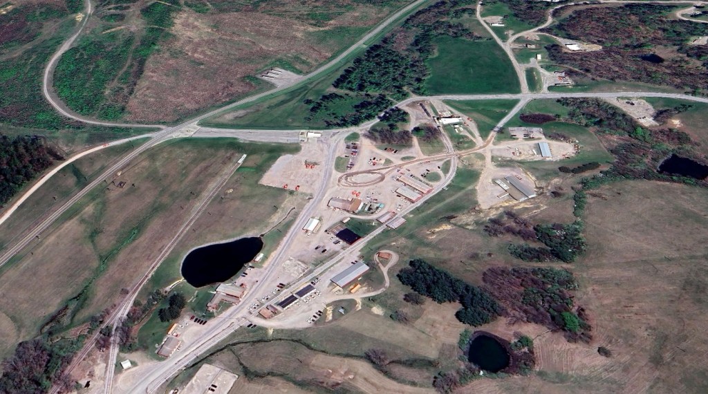 Chemical spill at explosives plant sends massive orange plume into Ohio sky