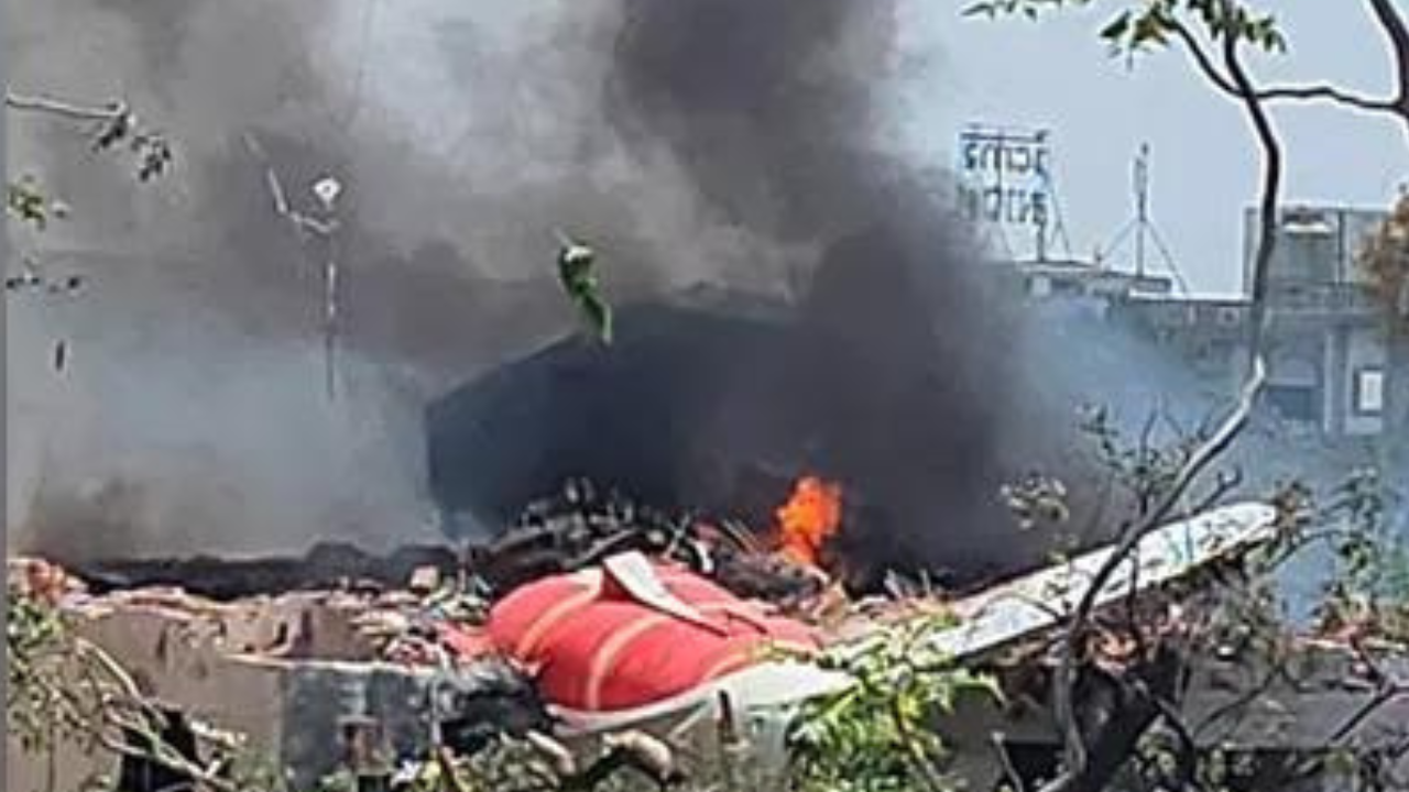 Air India Gujarat plane crash: 'Why was landing gear down?' Aviation ...