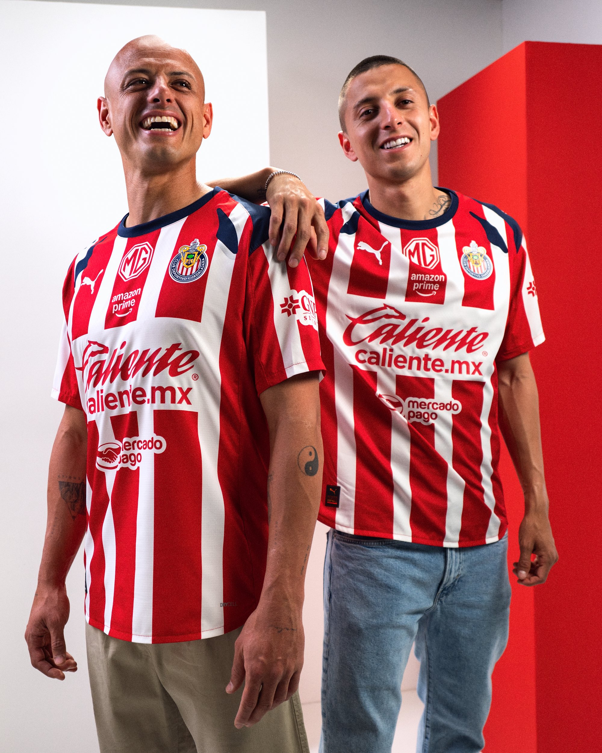 ¡Nueva piel! Chivas presenta jersey de la temporada 2025-26