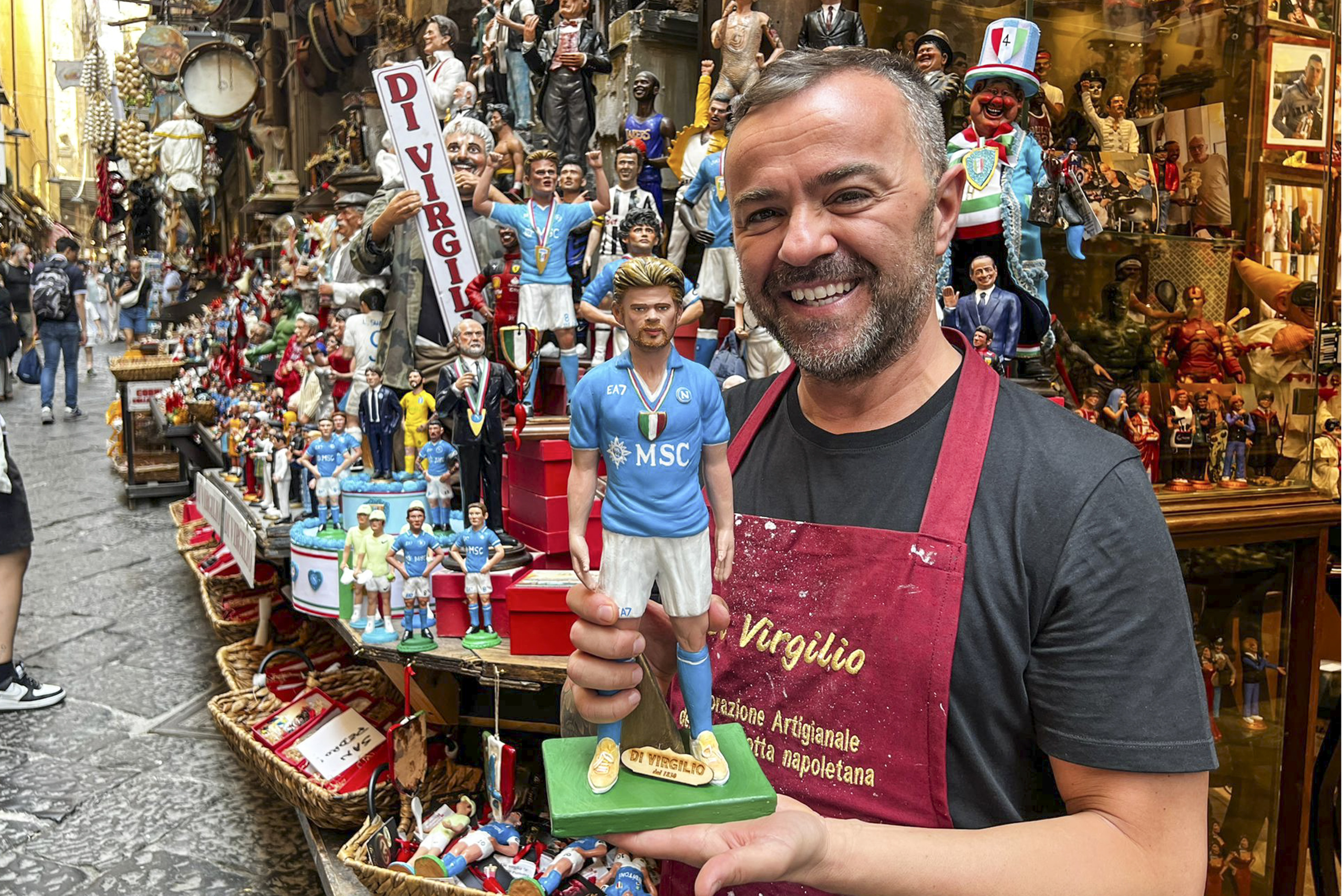 De Laurentiis ufficializza De Bruyne, 'Benvenuto Kevin'