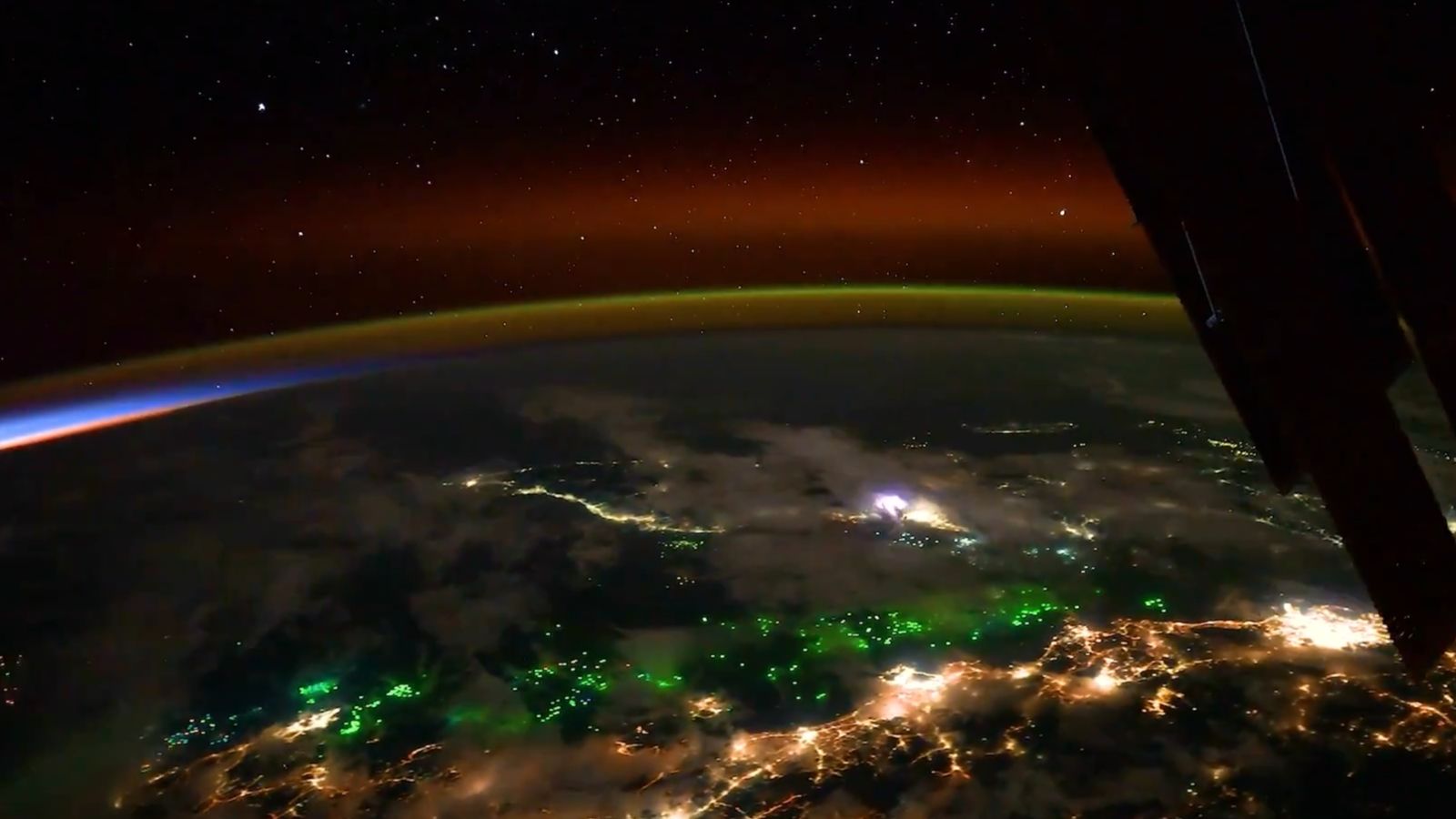 NASA astronaut aboard ISS captures colorful aurora in time-lapse ...
