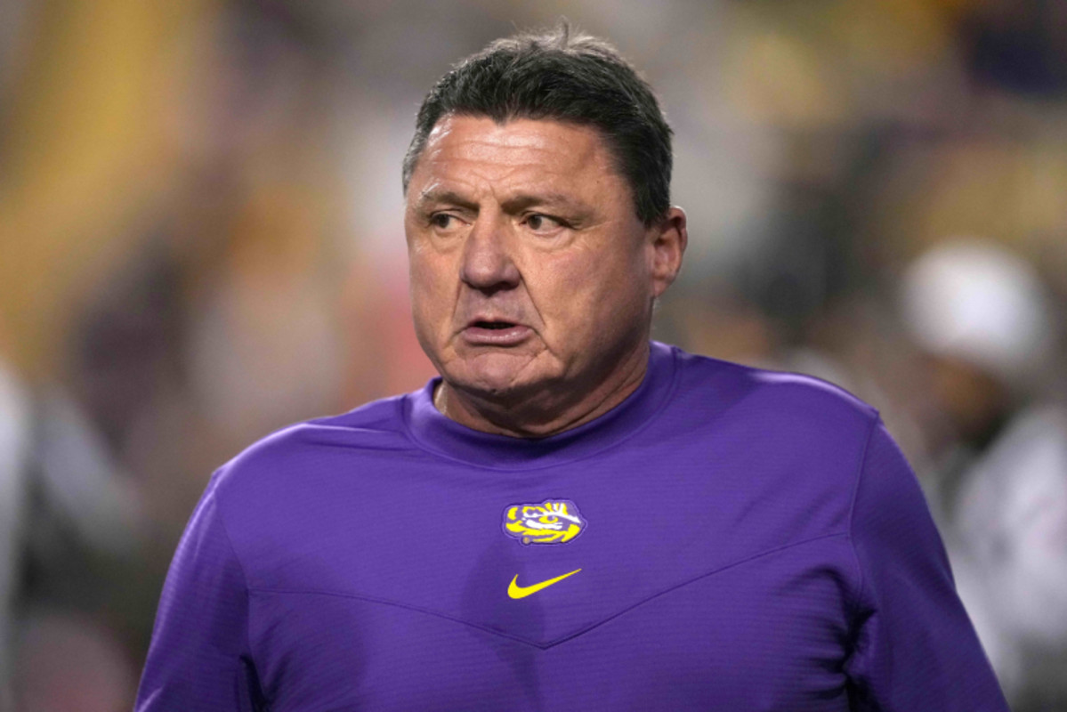 Ed Orgeron Gets Into Confrontation With Alabama Fan