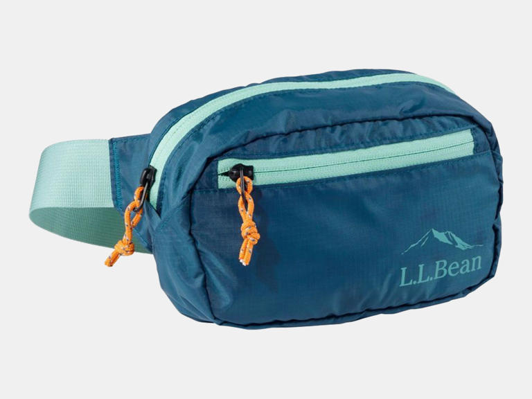 17 Best Fanny Packs for Hands-Free Travel