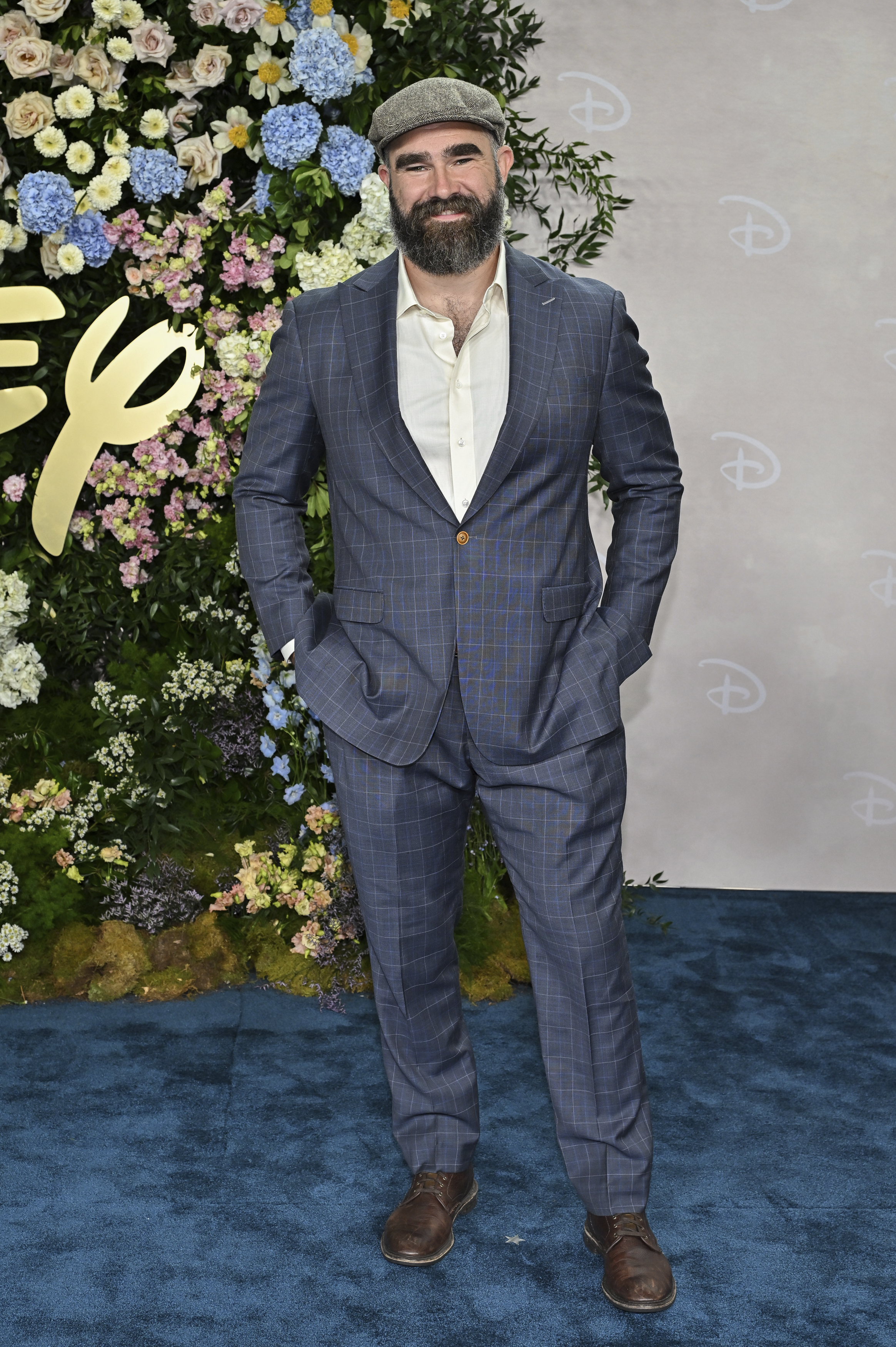 Jason Kelce reacts to fan’s naughty pin-up style Eagles tattoo