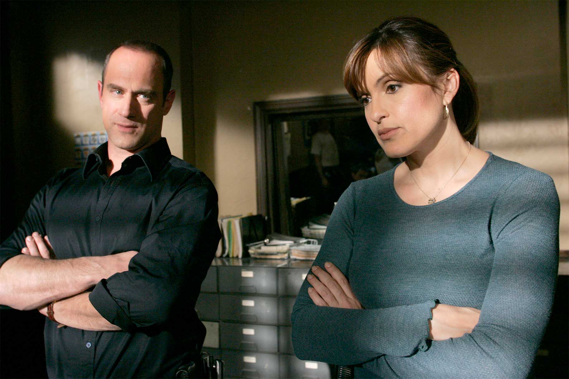 Benson Crying & Running Into Stabler's Arms in This SVU Scene Is So Moving