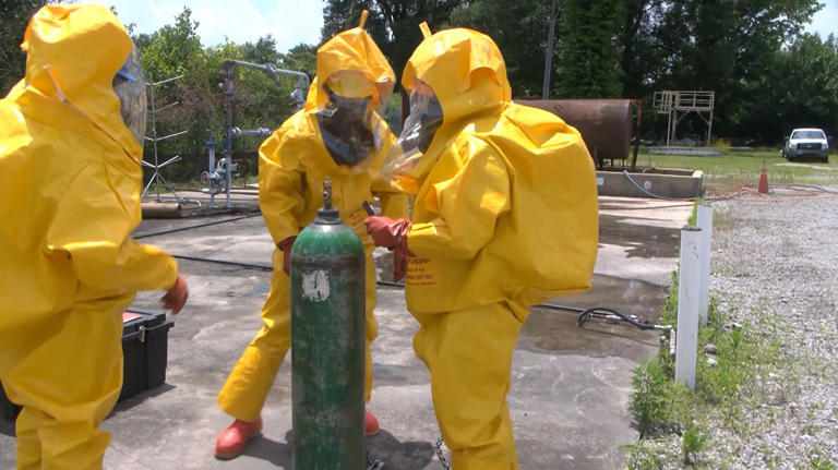 Firefighters from U.S., U.K. train with Alabama Fire College on handling hazardous material