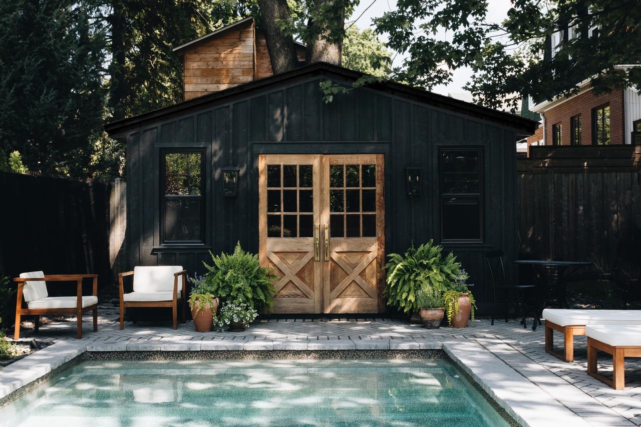 A Family Pool House Turned English Pub: How One Husband Got His Dream