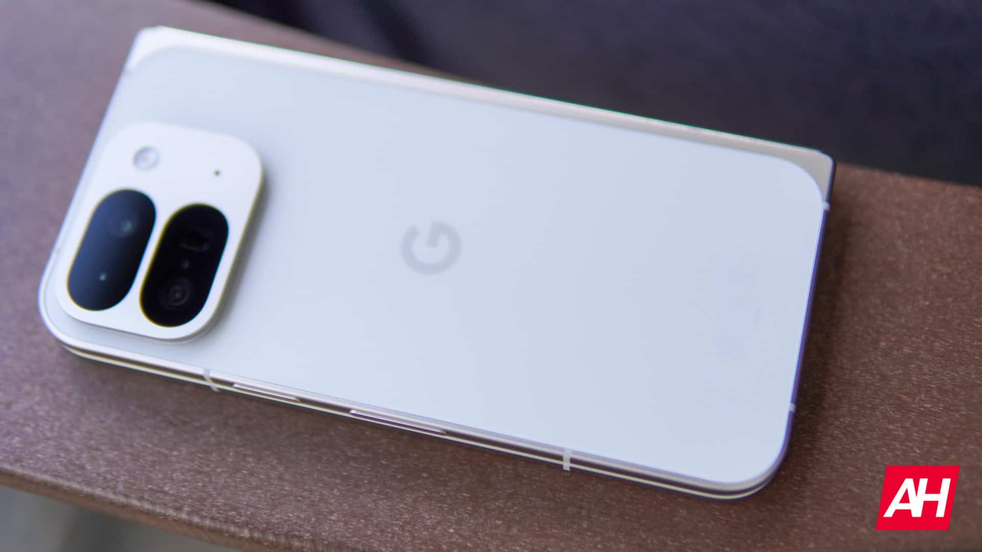 Google Pixel Phones Will Get Native Flashlight Brightness Controls