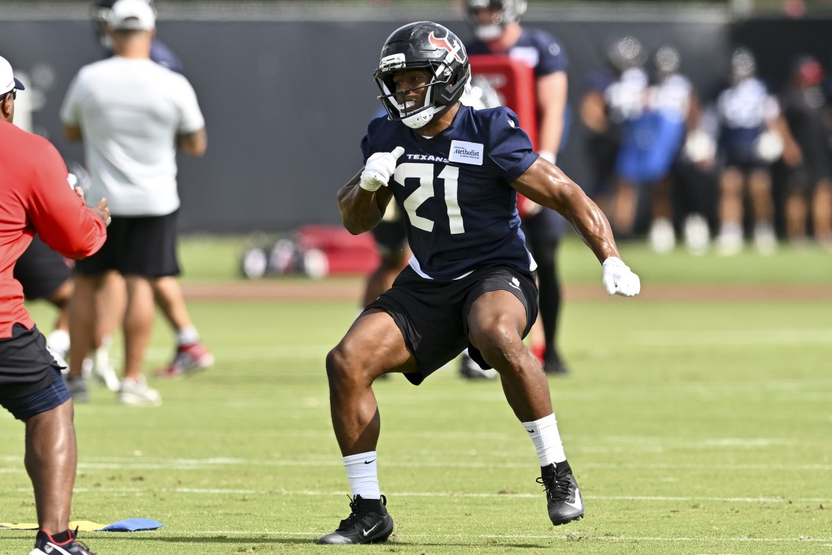 Texans’ Star Nick Chubb Issues 4-Word Reassuring Statement on Injury ...