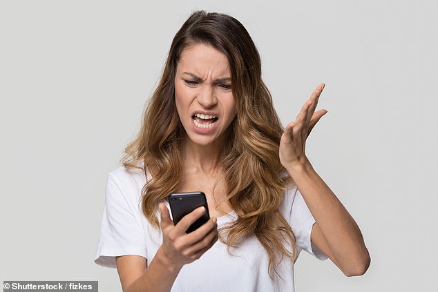 Major internet outage hits US as users report dozens of popular sites ...