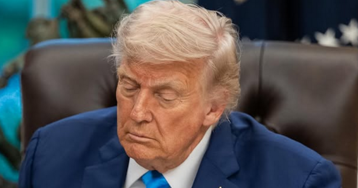 What’s Really Going On With Donald Trump’s Health? Alarming Signs Even ...