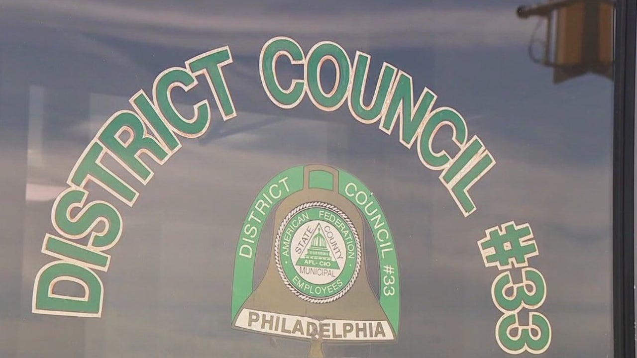 Philly’s largest city union puts leaders on notice amid threat to strike