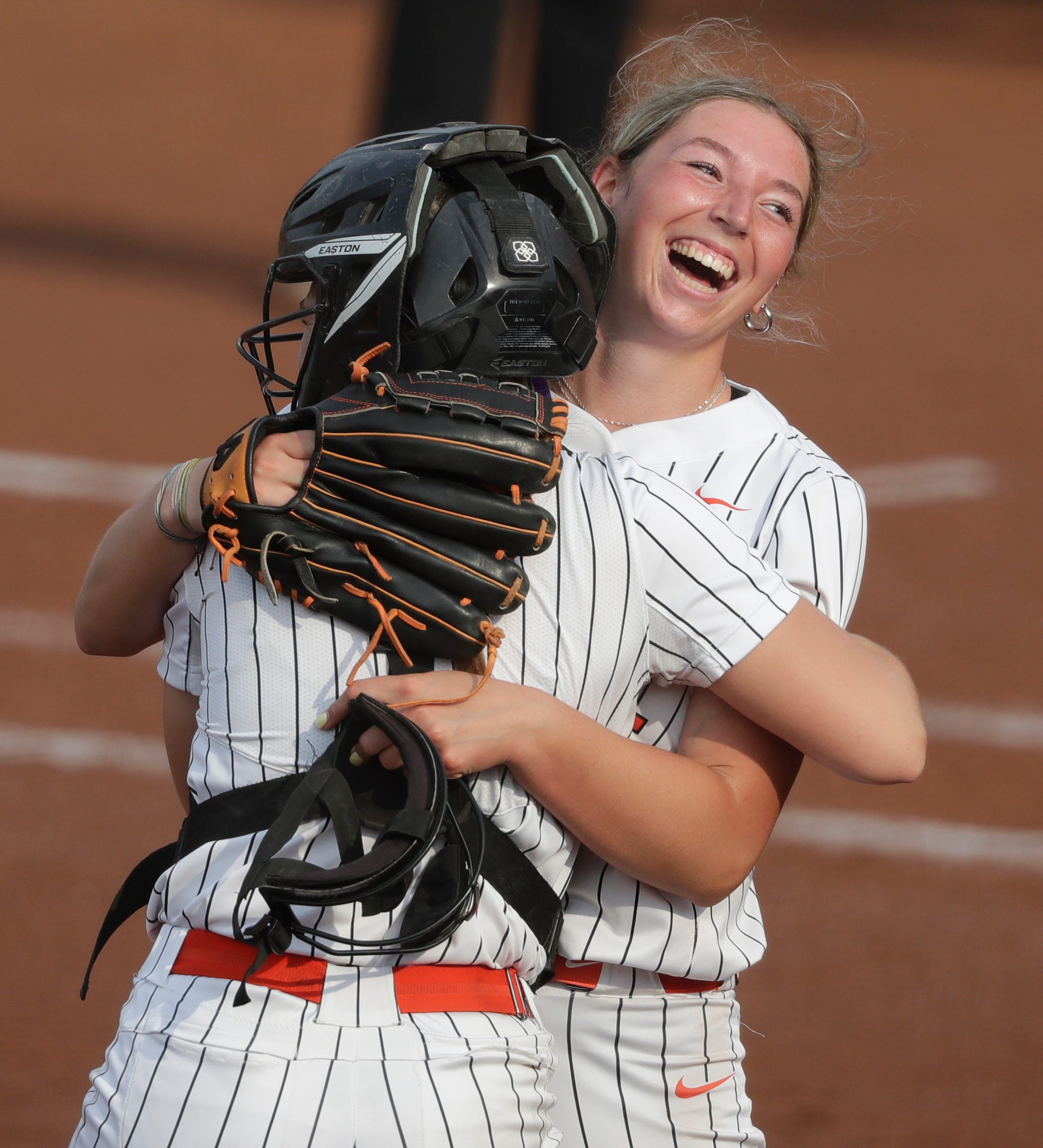 WIAA softball: Mishicot defeats Mineral Point in D4 state semifinal ...