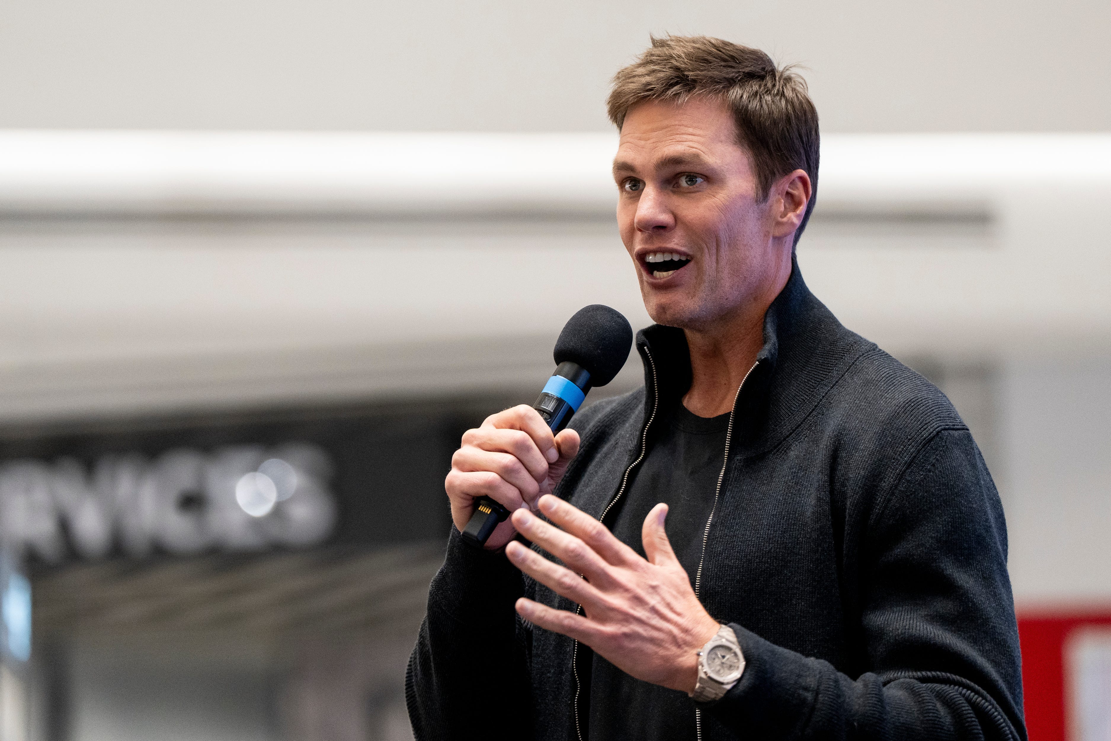 Patriots reveal date for 12-foot Tom Brady statue unveiling
