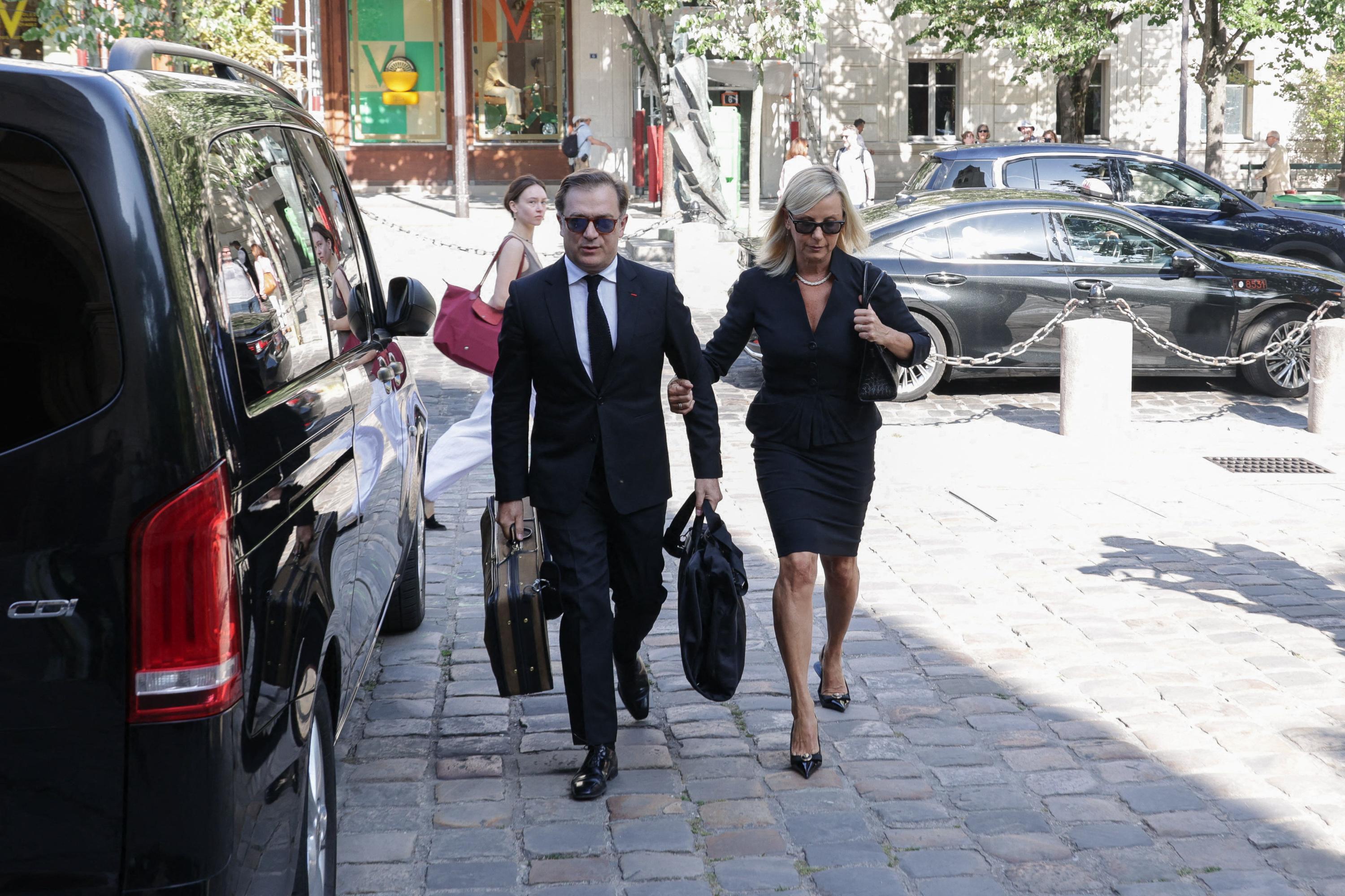 Obsèques de Philippe Labro : son grand amour Françoise Coulon digne ...