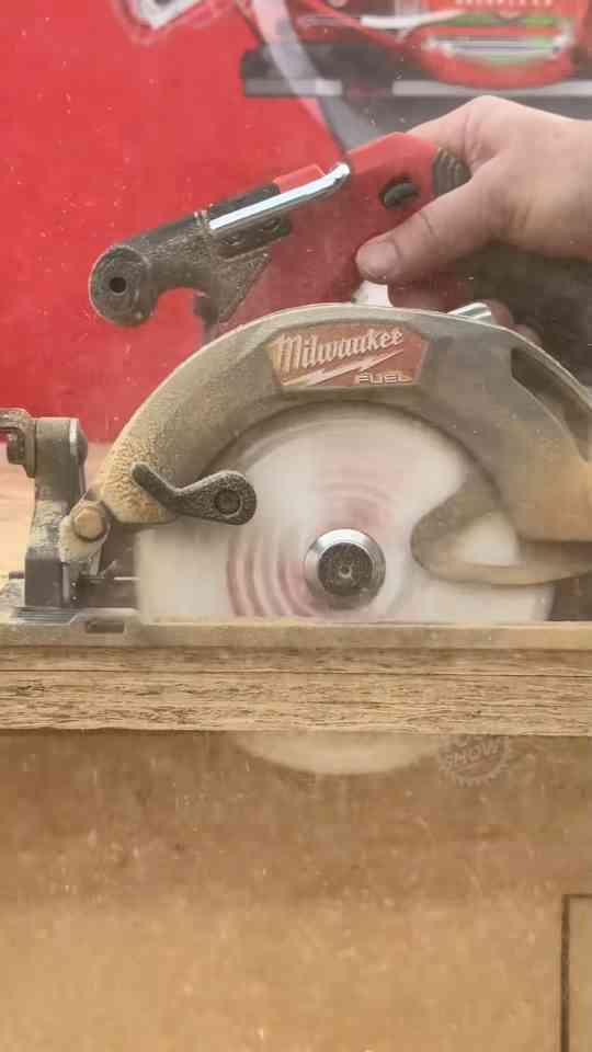 M18 Fuel 6 1/2” Circular Saw