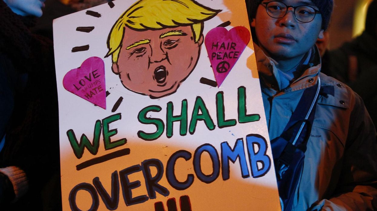 The 10 best protest signs against Donald Trump