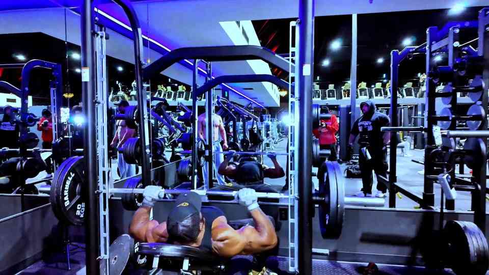 Monster Chest Workout @KaliMuscle + @BIGSCBOY + @mexlee1903