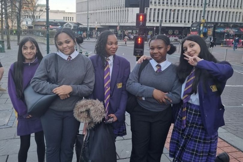 Praise for 'compassionate' schoolgirls who helped woman taken ill in ...