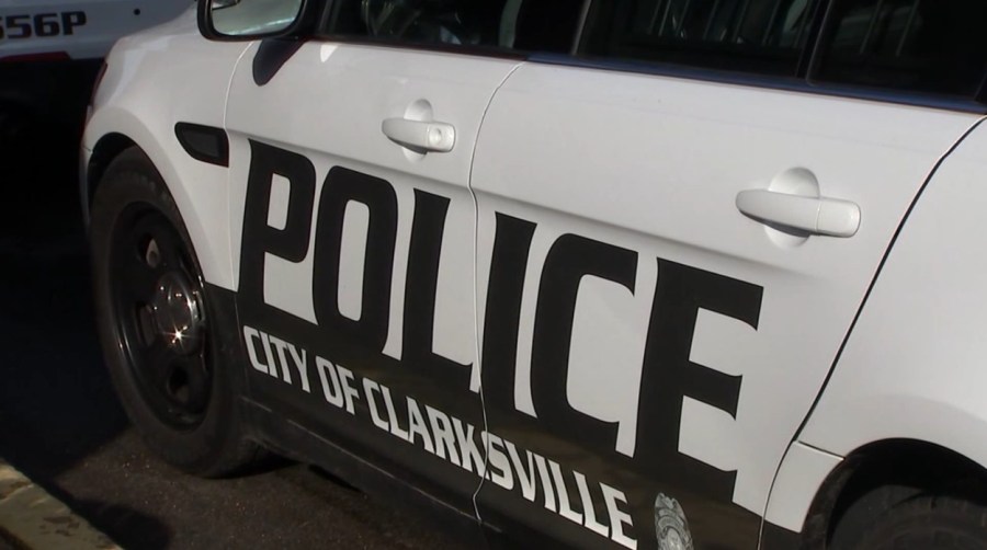 Homicide detectives investigating body found in Clarksville