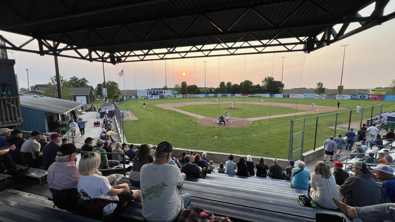 Town ball thrives on Minnesota's hometown pride