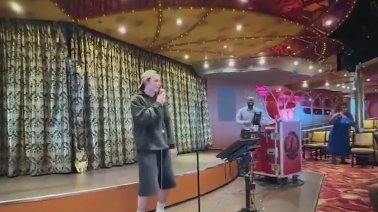 Georgia man goes viral for cruise performance